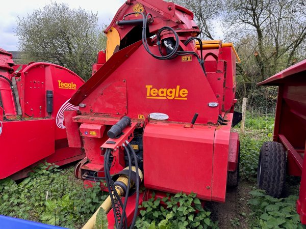 Teagle 8500 Straw Bedder | Halse