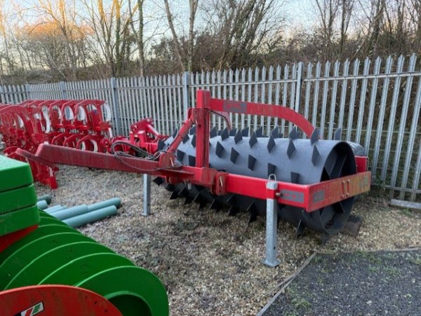 Staines 3m x 42" Trailed Aerator Roller | Halse